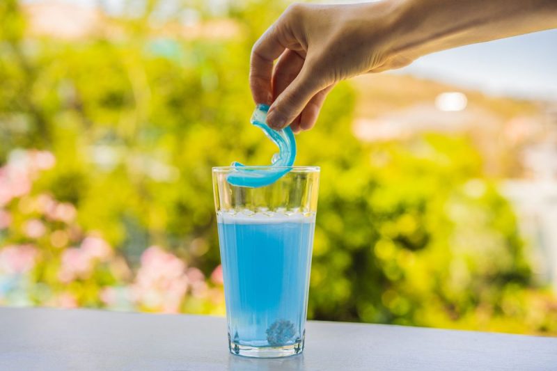 How to Take Care of Clear Aligner Trays - Orthodontist Toronto ...